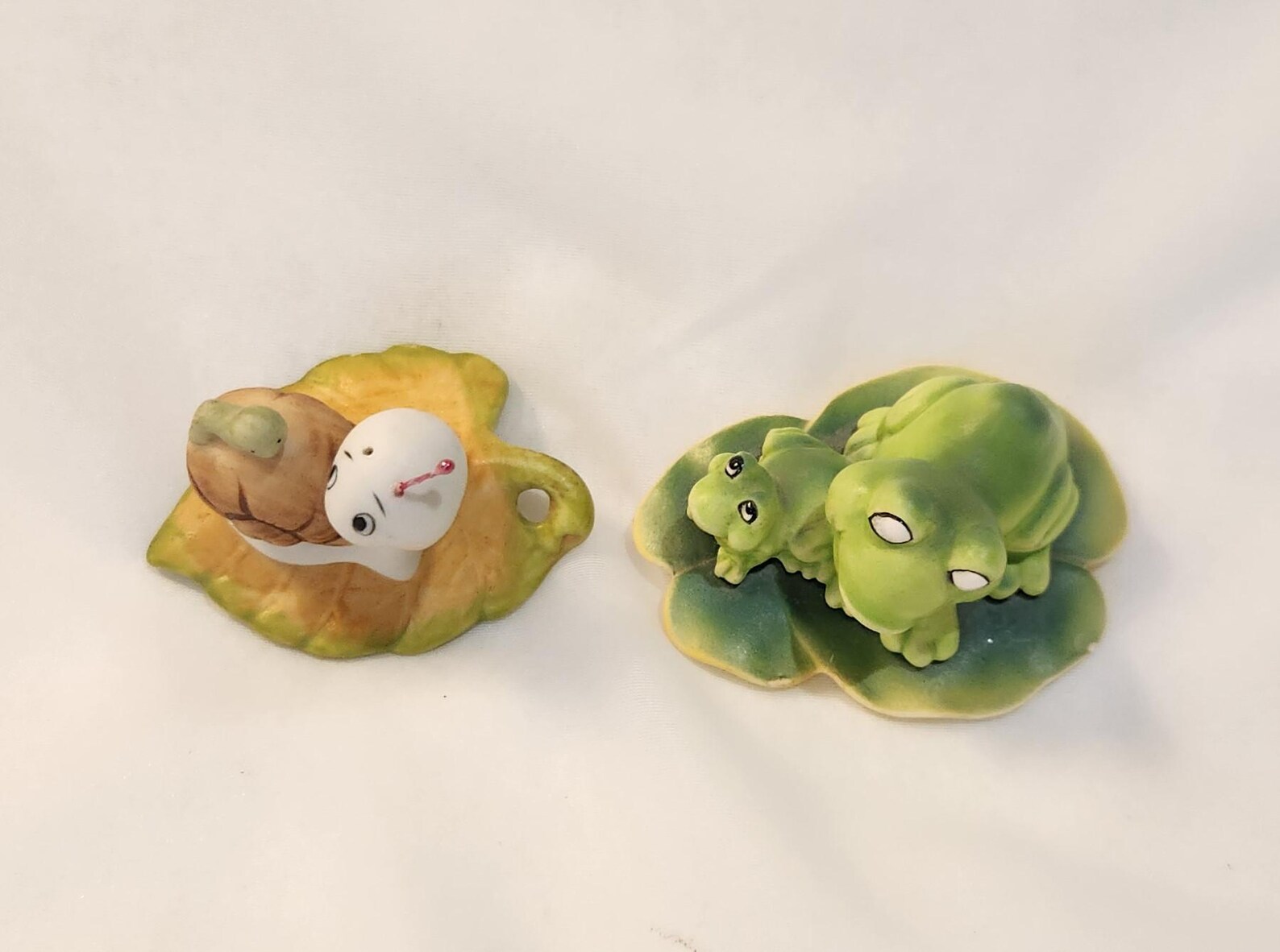 Vintage Lefton Frogs on Lily Pad and Homco Snail Figurines Curio ...