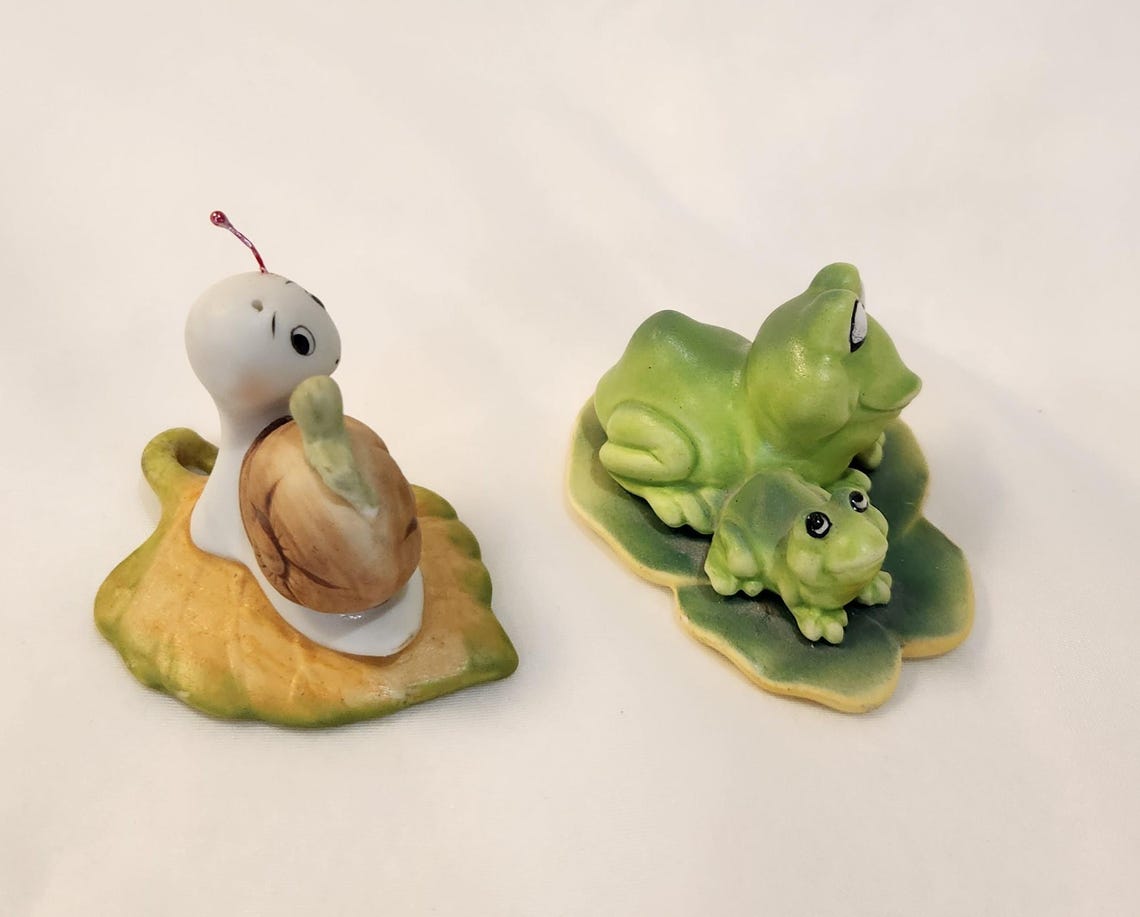 Vintage Lefton Frogs on Lily Pad and Homco Snail Figurines Curio ...
