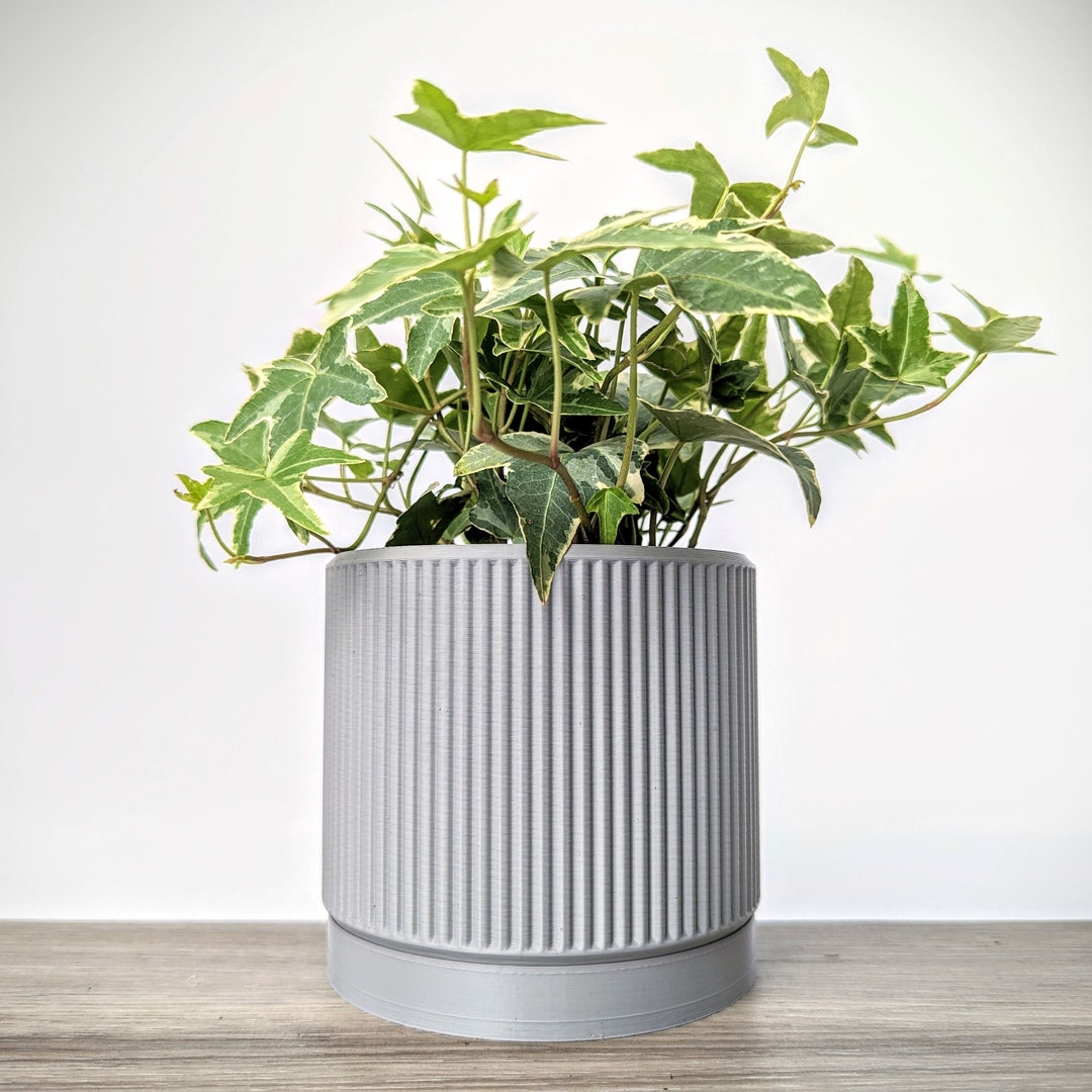Light Gray Plant Pot, Fin Planter With Drain Tray, Made From an Eco ...