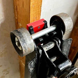 Universal Floor Jack Wall Mount – Garage Storage Bracket for 1.5 to 2.5 ...