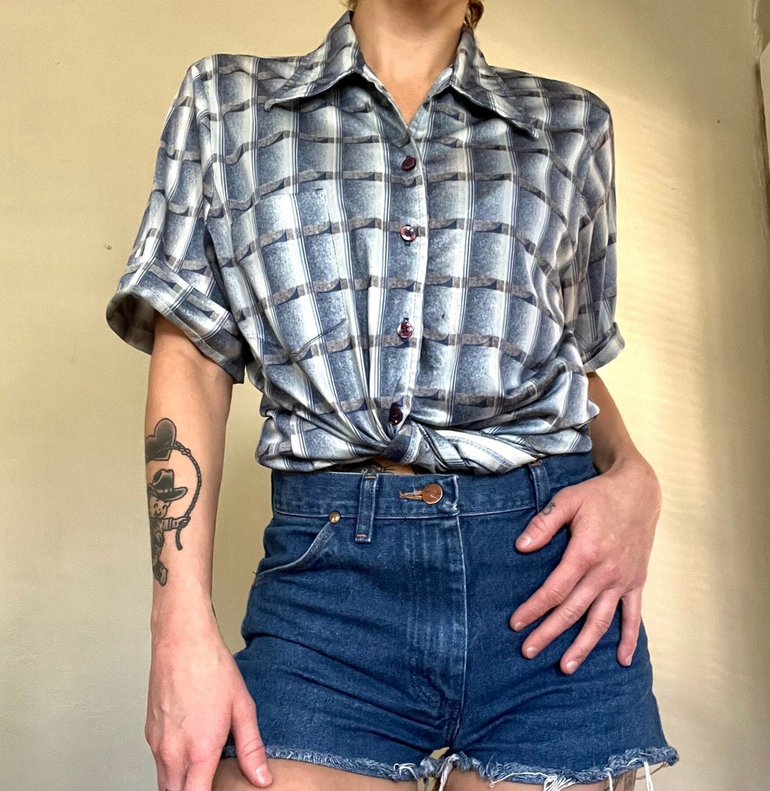 Vintage 70s Dagger Collar Disco Shirt Short Sleeve Button up W/ Groovy ...