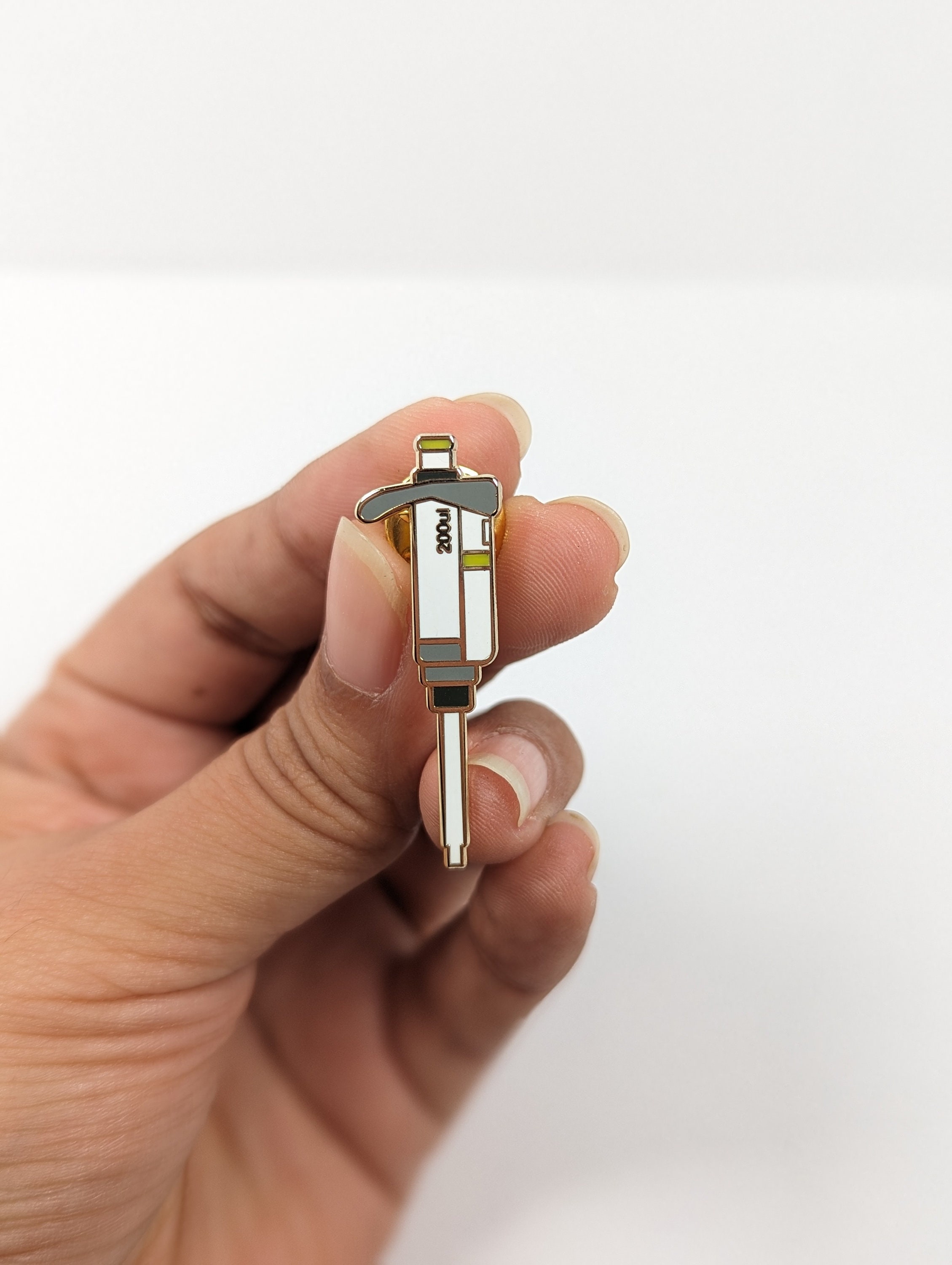 Cute 200 Ul Laboratory Hard Enamel Micropipette Pin | Yellow Science ...