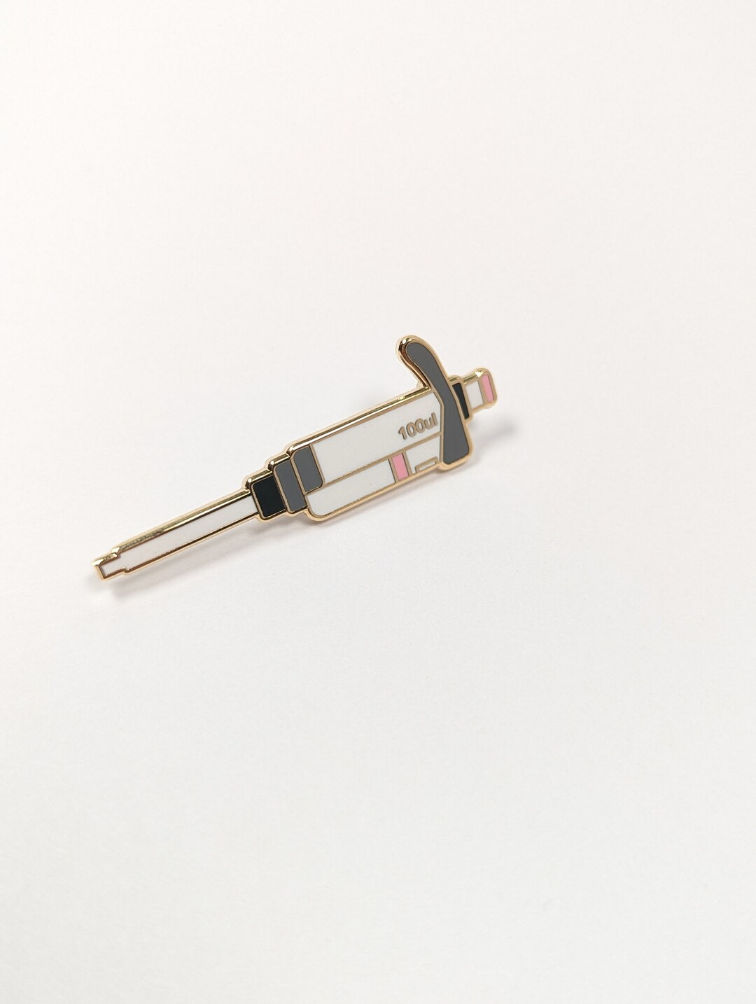 Cute 100 Ul Laboratory Hard Enamel Micropipette Pin Pink Science Manual ...