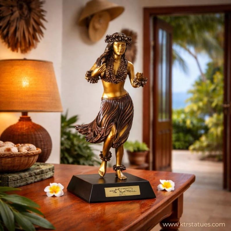 Aloha “greeting” Kim Taylor Reece Hula Girl Statue, Cold Cast Resin ...