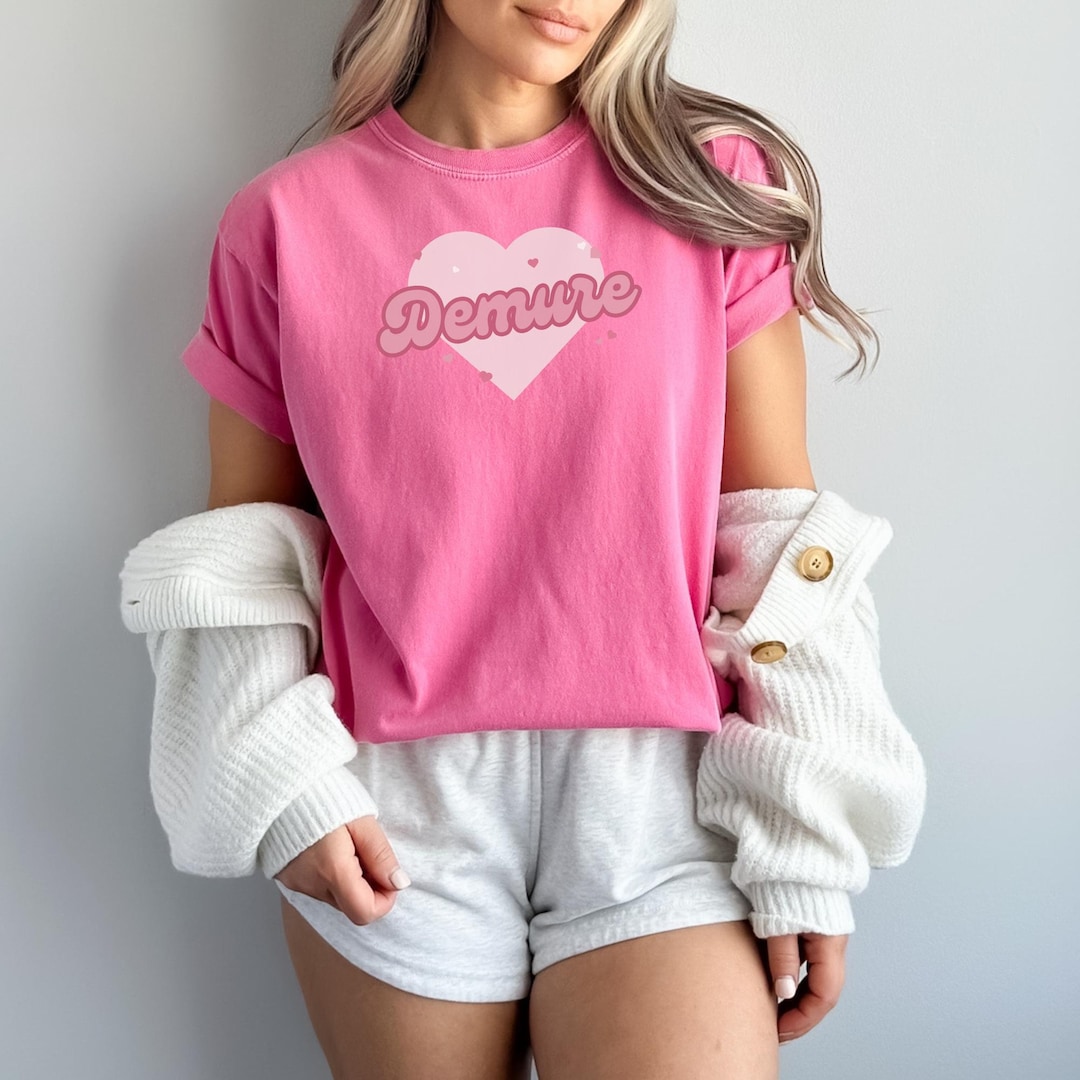 Cutesy Demure Heart Unisex Comfort Colors T-shirt, Very Demure, Very ...