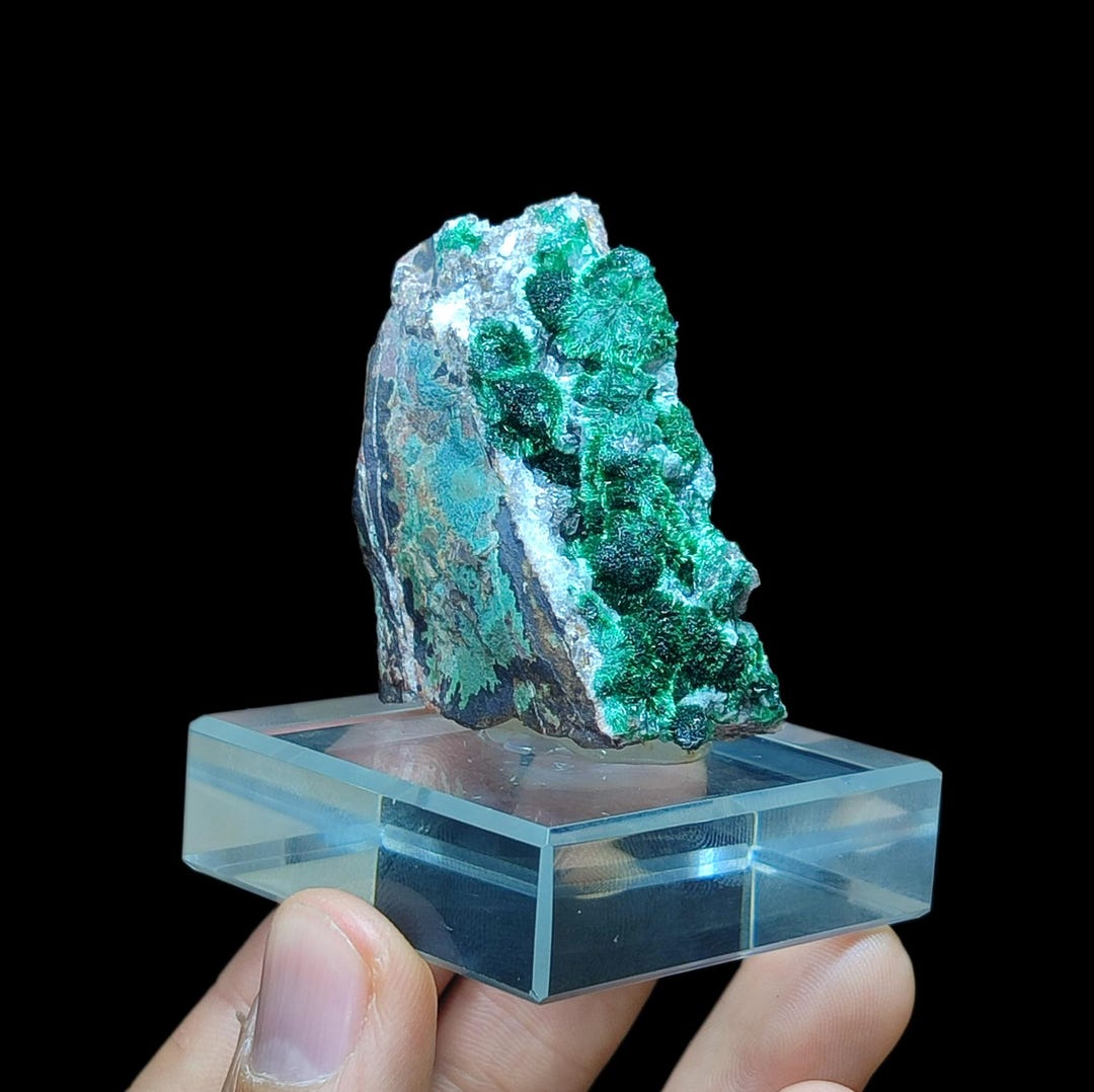 Brochantite on Quartz - 5x4x3 Cm - Rare Green Crystal Specimen From Bou ...