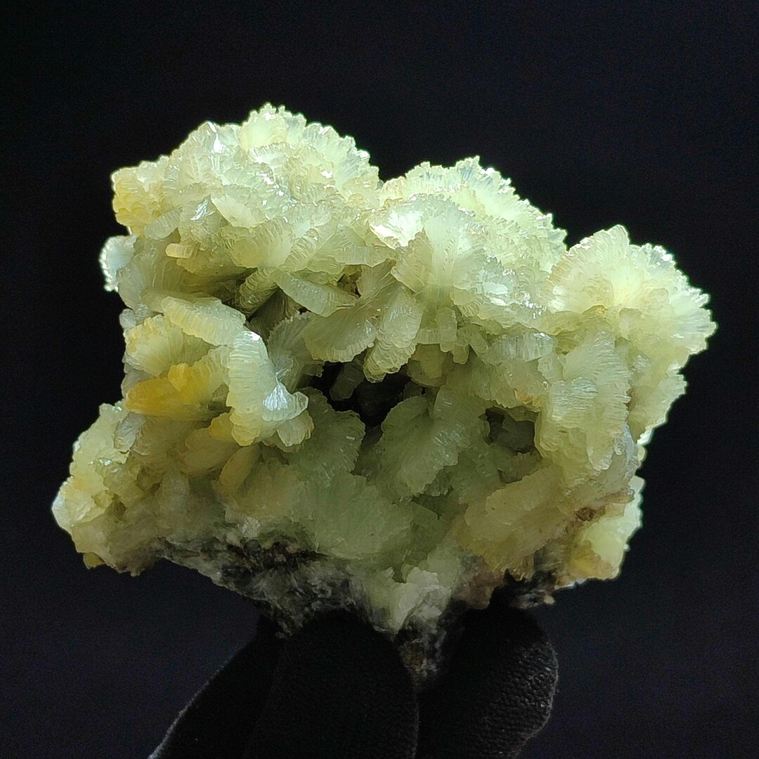 Prehnite Flower – Natural Crystal Formation – Imilchil, Midelt, Morocco ...