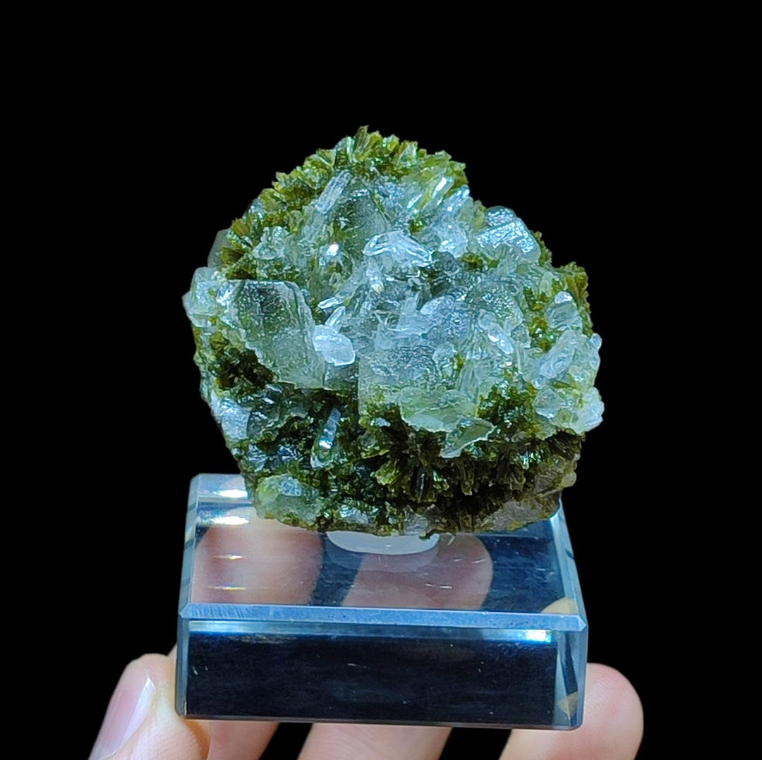 Epidote With Calcite – Perfect Condition Mineral From Imilchil, Morocco ...