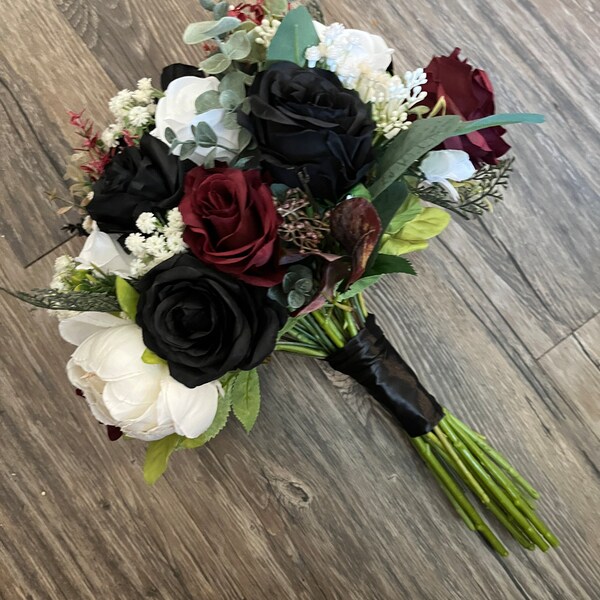 Red Black Bouquet - Etsy
