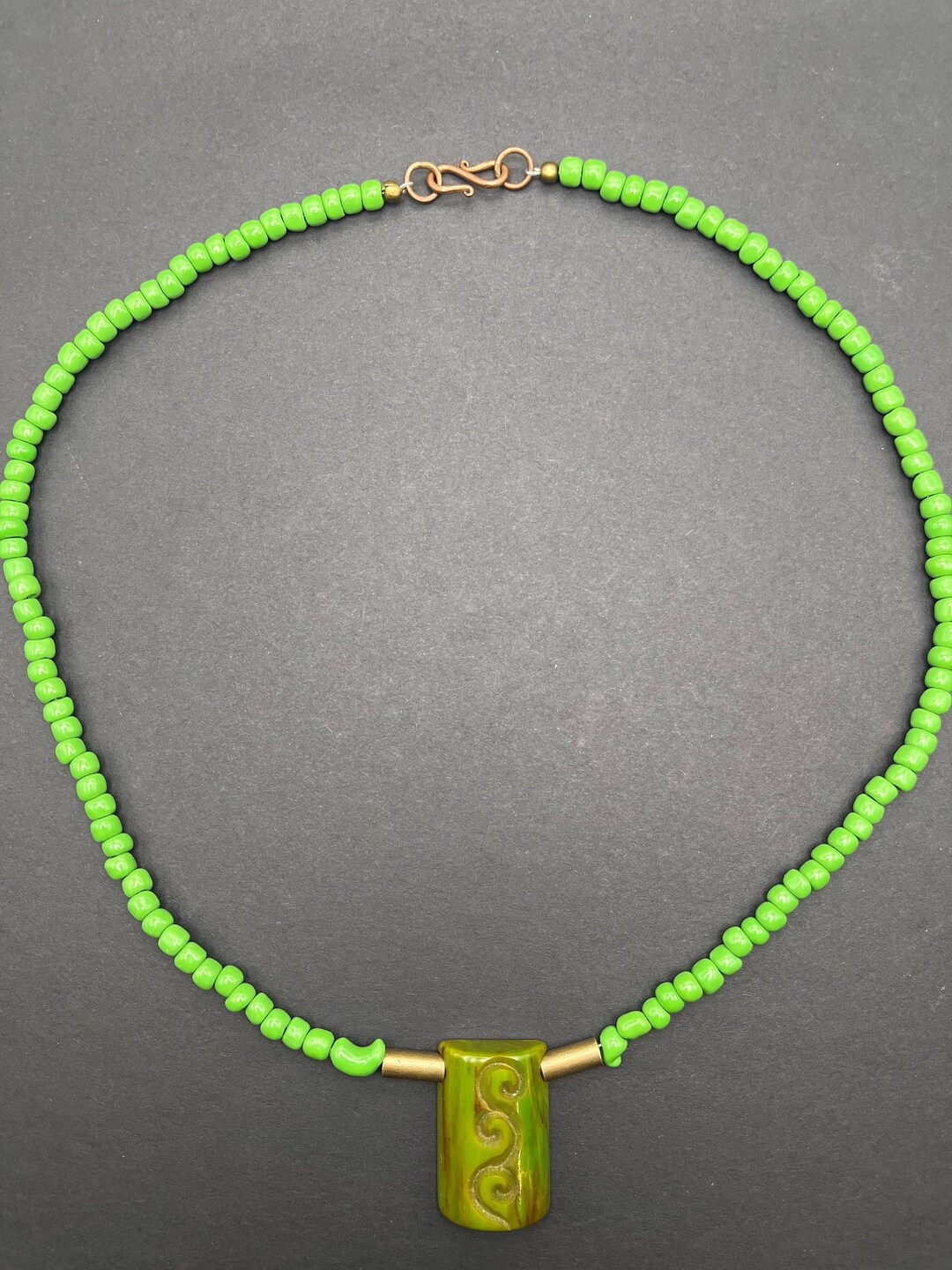 Vintage Bakelite Pendant Necklace - Etsy