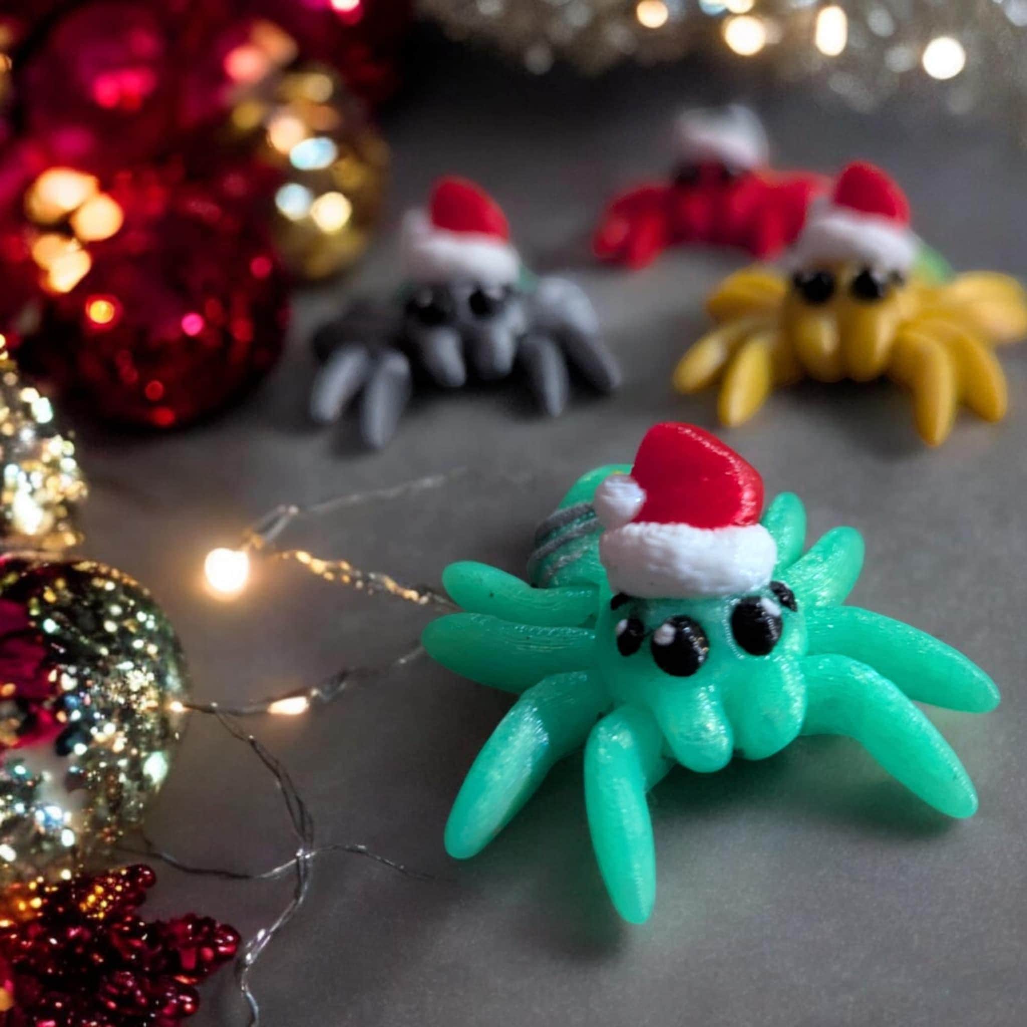Flexi Santa Spiders / 3D Printed Christmas Spider Figurine / Jumping ...