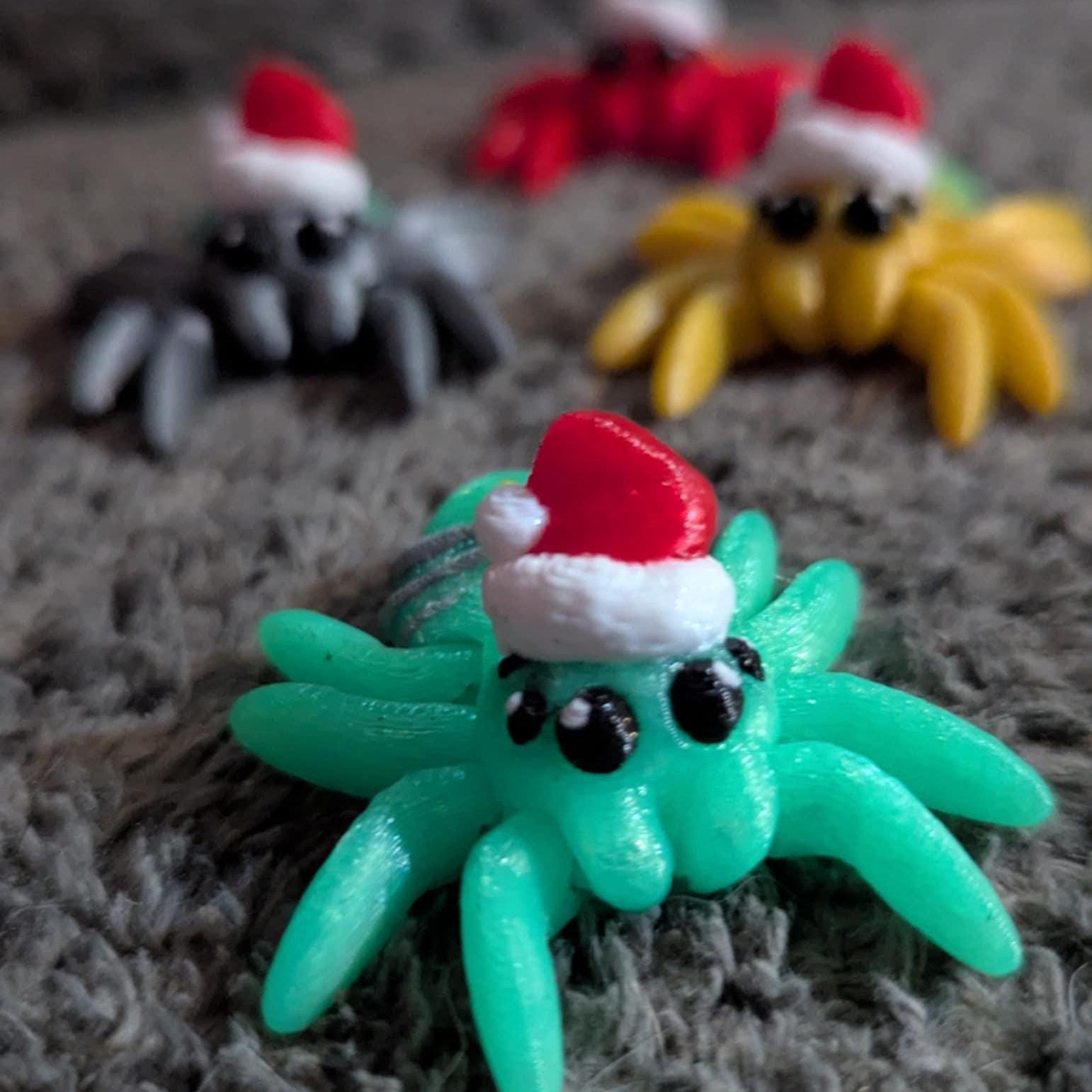 Flexi Santa Spiders / 3D Printed Christmas Spider Figurine / Jumping ...