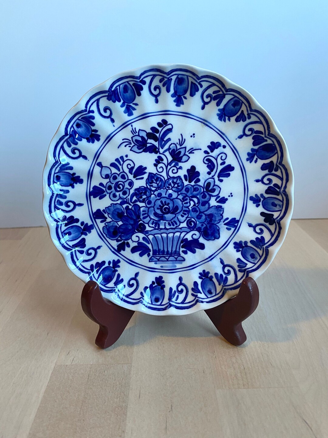 Dutch Glazed Blue & White Floral Bouquet Collectible Plate - Made in ...