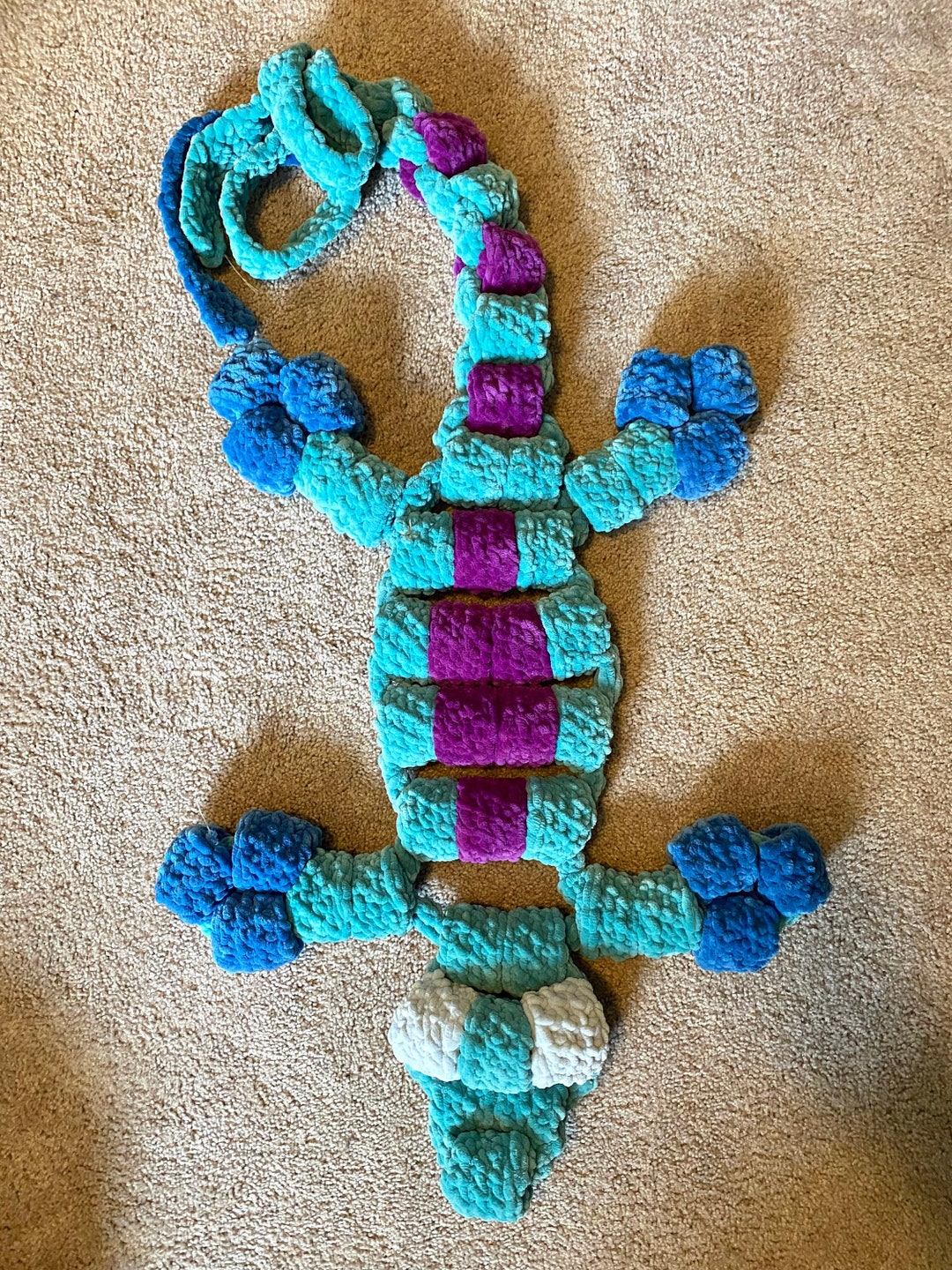 Giant Soft Fuzzy Knitted Yarn Retro 90s Beaded Lizard Plush Pillow/doll ...