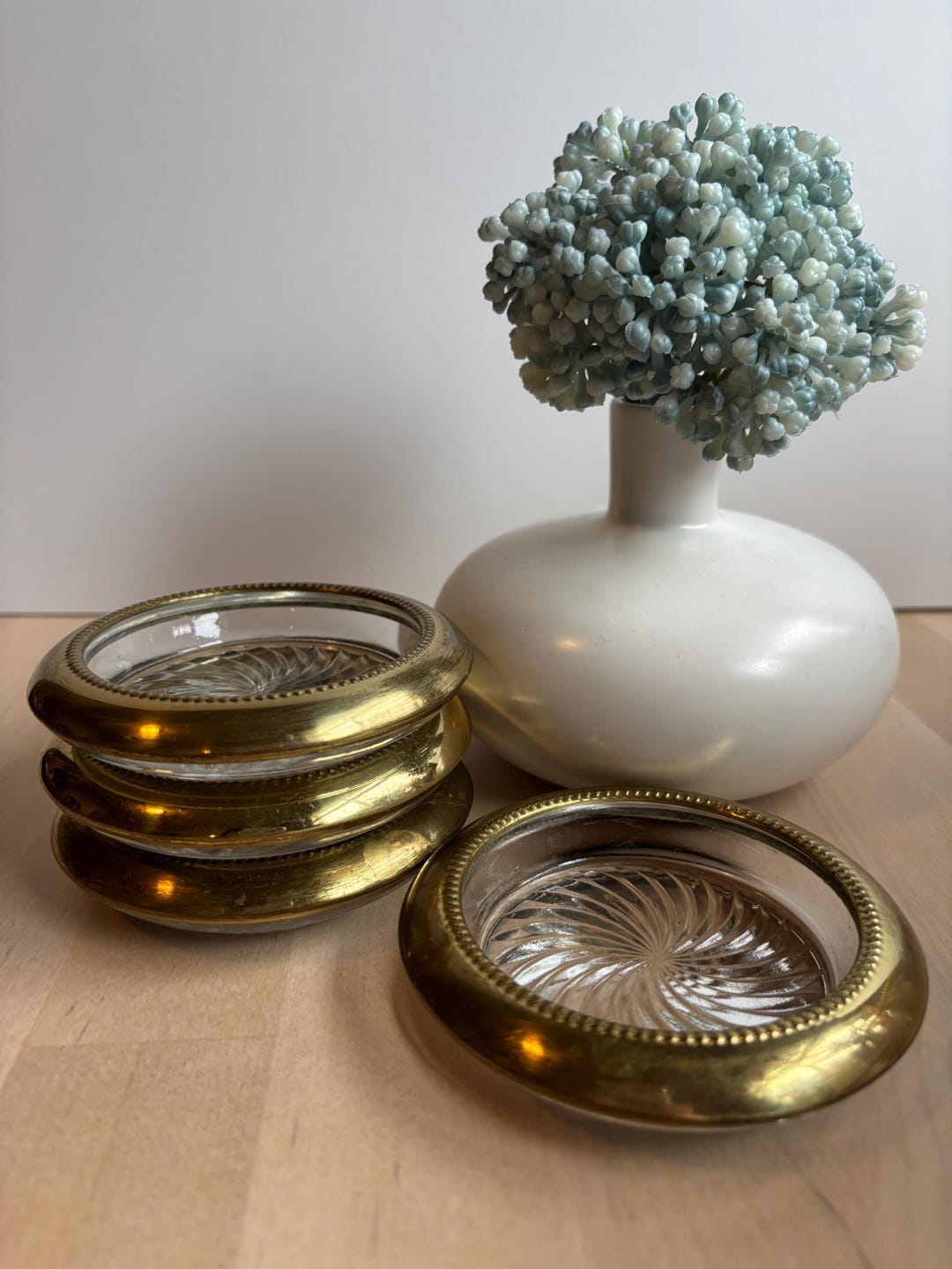 Beautiful Mid-century Modern Art Deco Brass Tone Gold Trimmed Cut Glass ...