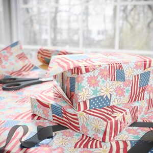 Floral American Flag Wrapping Paper Roll, Patriotic Flag Gift Wrap, USA ...