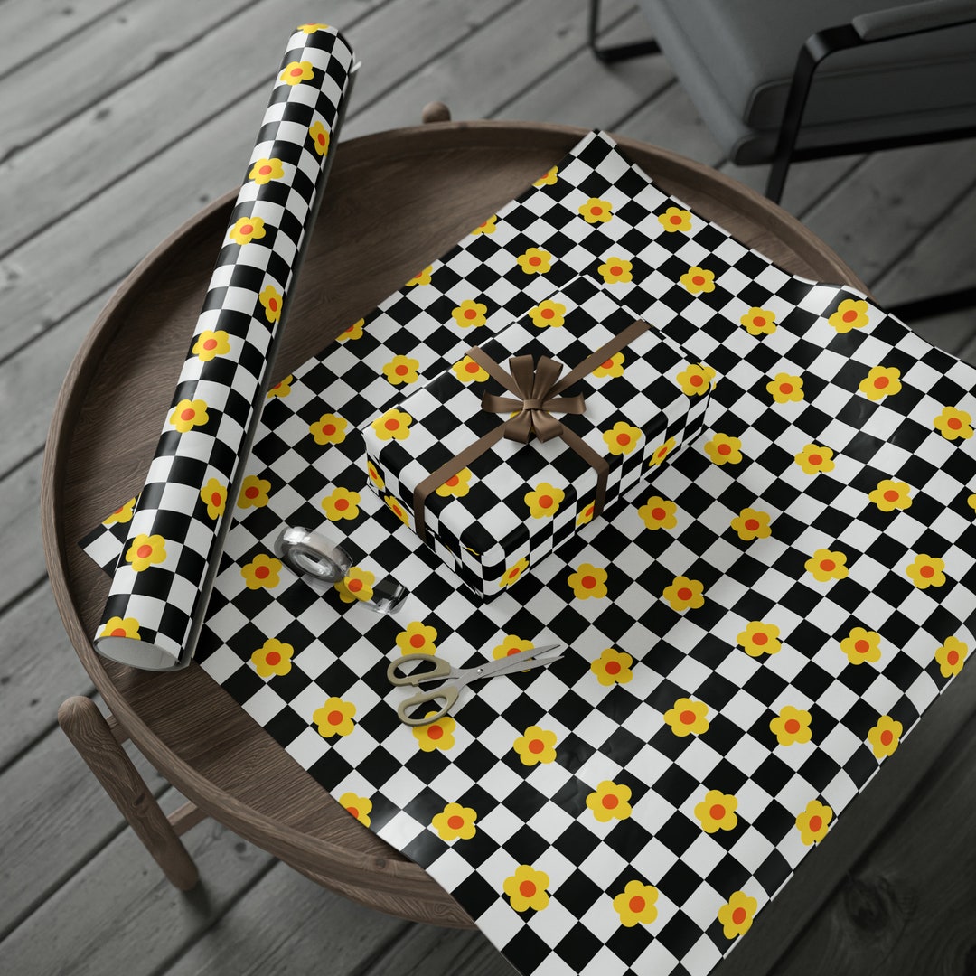 Checkered Wrapping Paper Roll, Black and White Yellow Daisies Gift Wrap ...