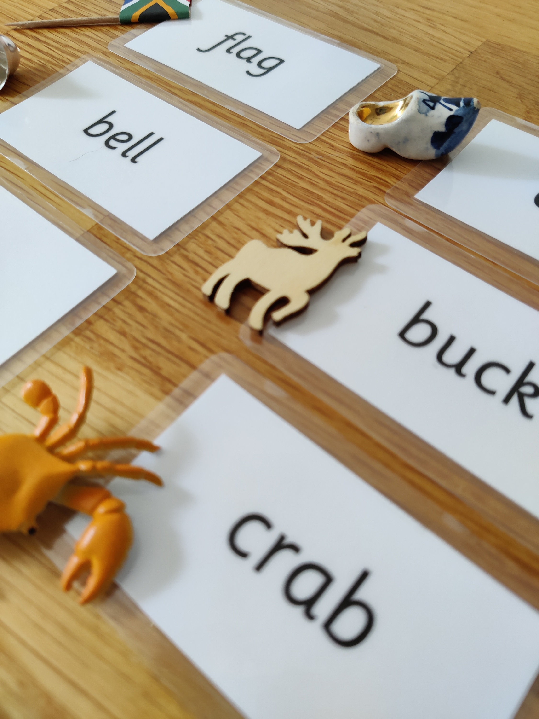 Montessori Blue Objects and Words for Early Readers. Box 1. UK Only ...
