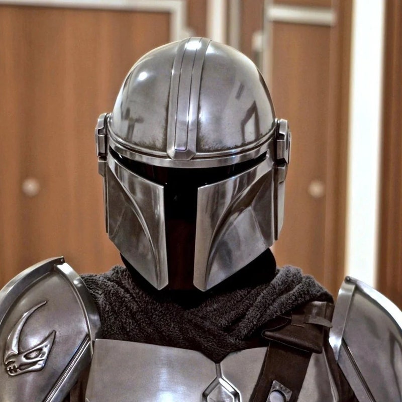 Mandaloriann Helmet - Etsy