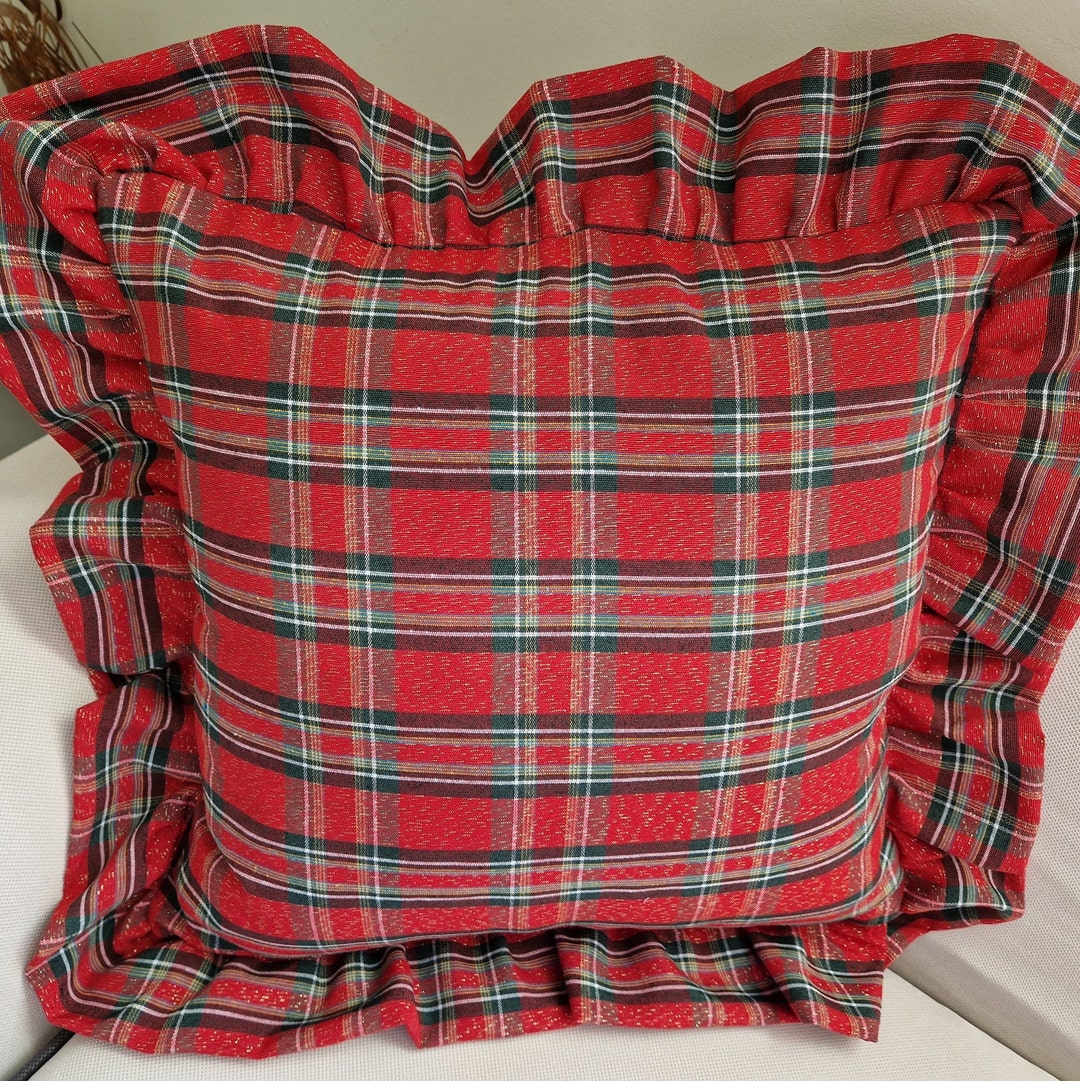 Cozy Farmhouse Christmas Plaid Pillow Cover With Ruffles, Red Green ...