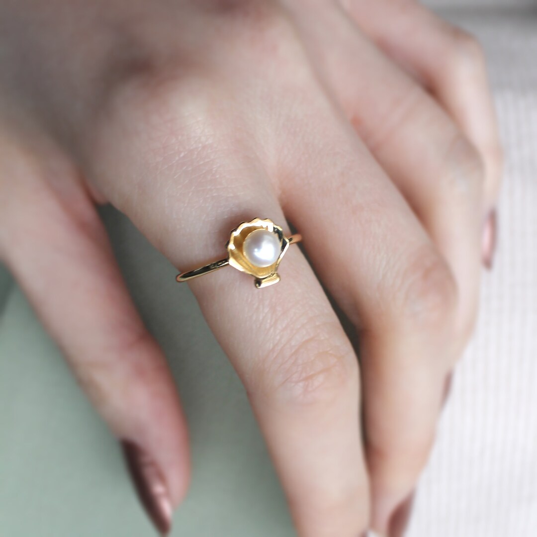 Gold Seashell Pearl Ring / 14K Gold Oyster Pearl Ring / Gold Shell Ring ...