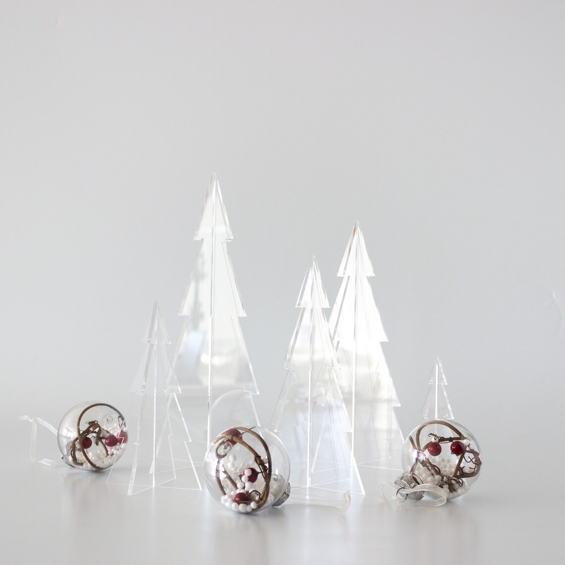 Minimalist Clear Acrylic Christmas Tree - Set of 5 Green Table Top ...