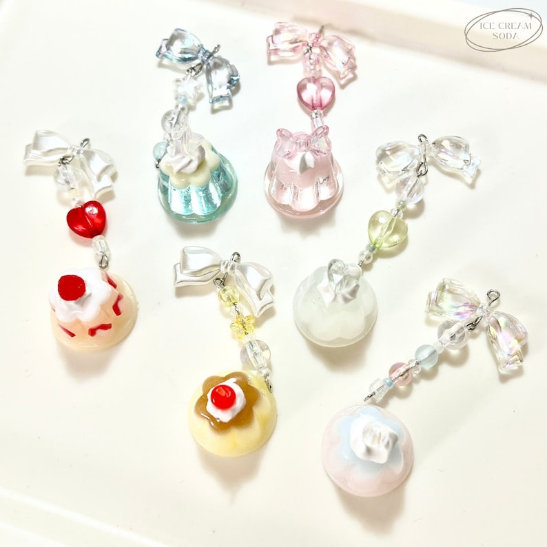 Cute Mini Resin Pudding Keychain jelly, Bag Charm, Keyring, Birthday ...