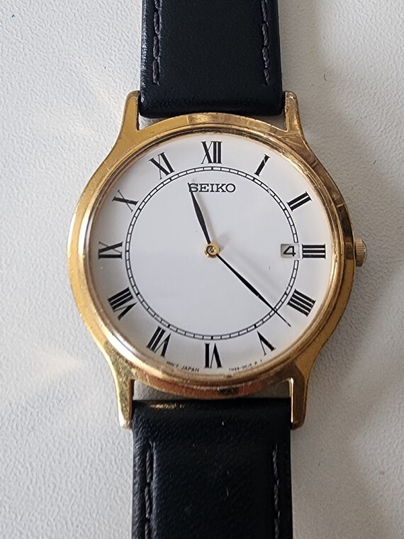 Seiko Quartz Gold Tone Vintage Ladies Watch - Gem