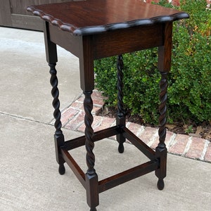 Antique English Dark Oak End Table Barley Twist Pie Crust Edge Square Side Table - Etsy