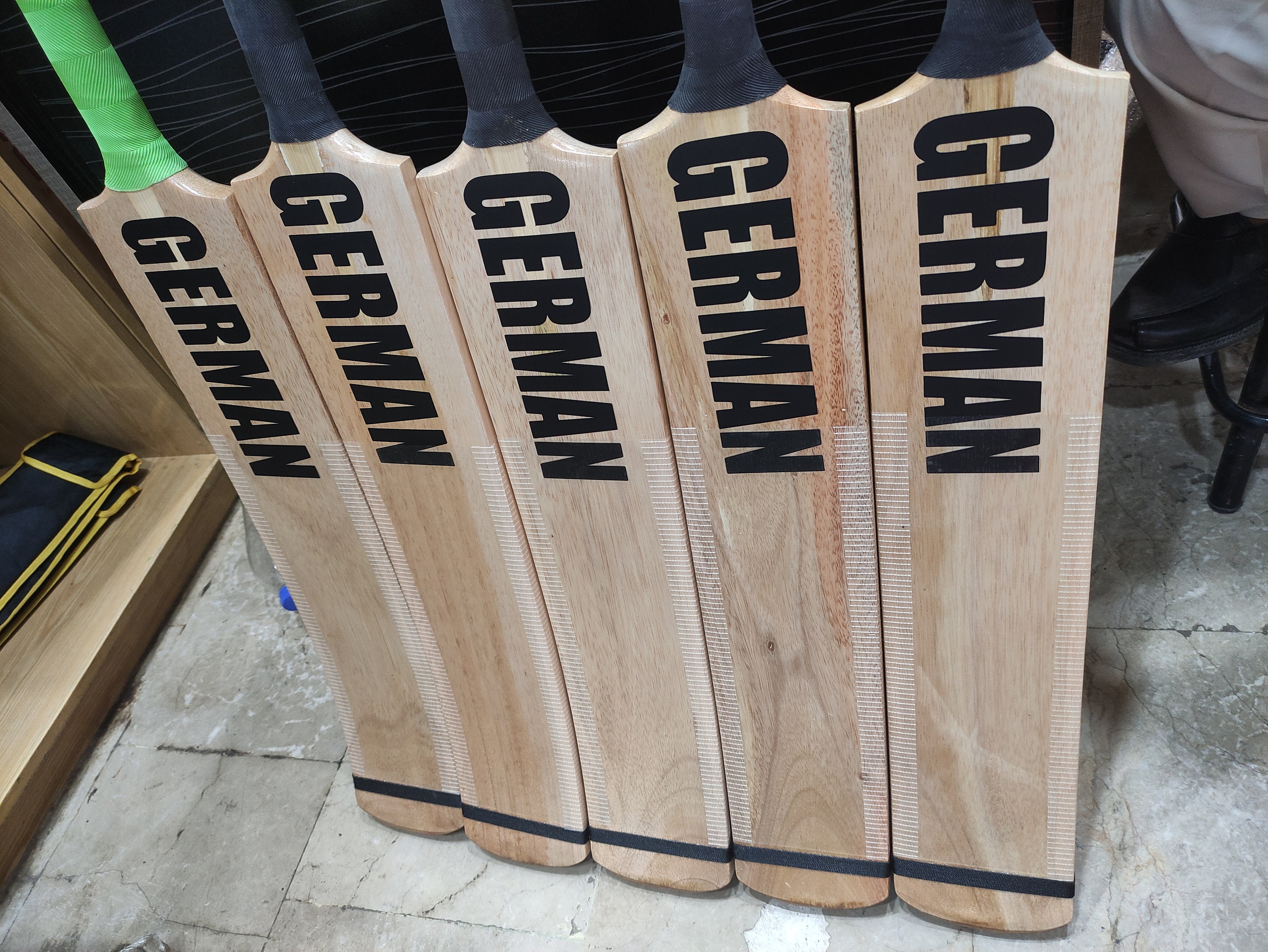 Tennis Cricket Bat Coconut Willow Lightweight With Full Control for ...