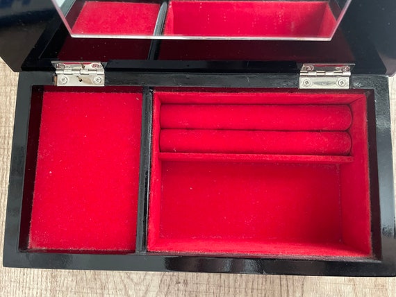 Vintage Japanese Music Box - Gem