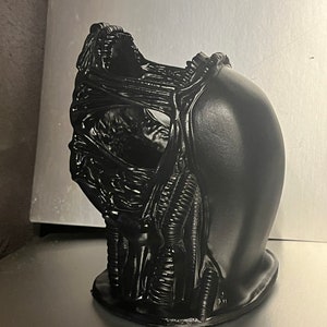 Alien Xenomorph Hand Painted Resin Pen Cup/tool Holder/flower Pot - Etsy