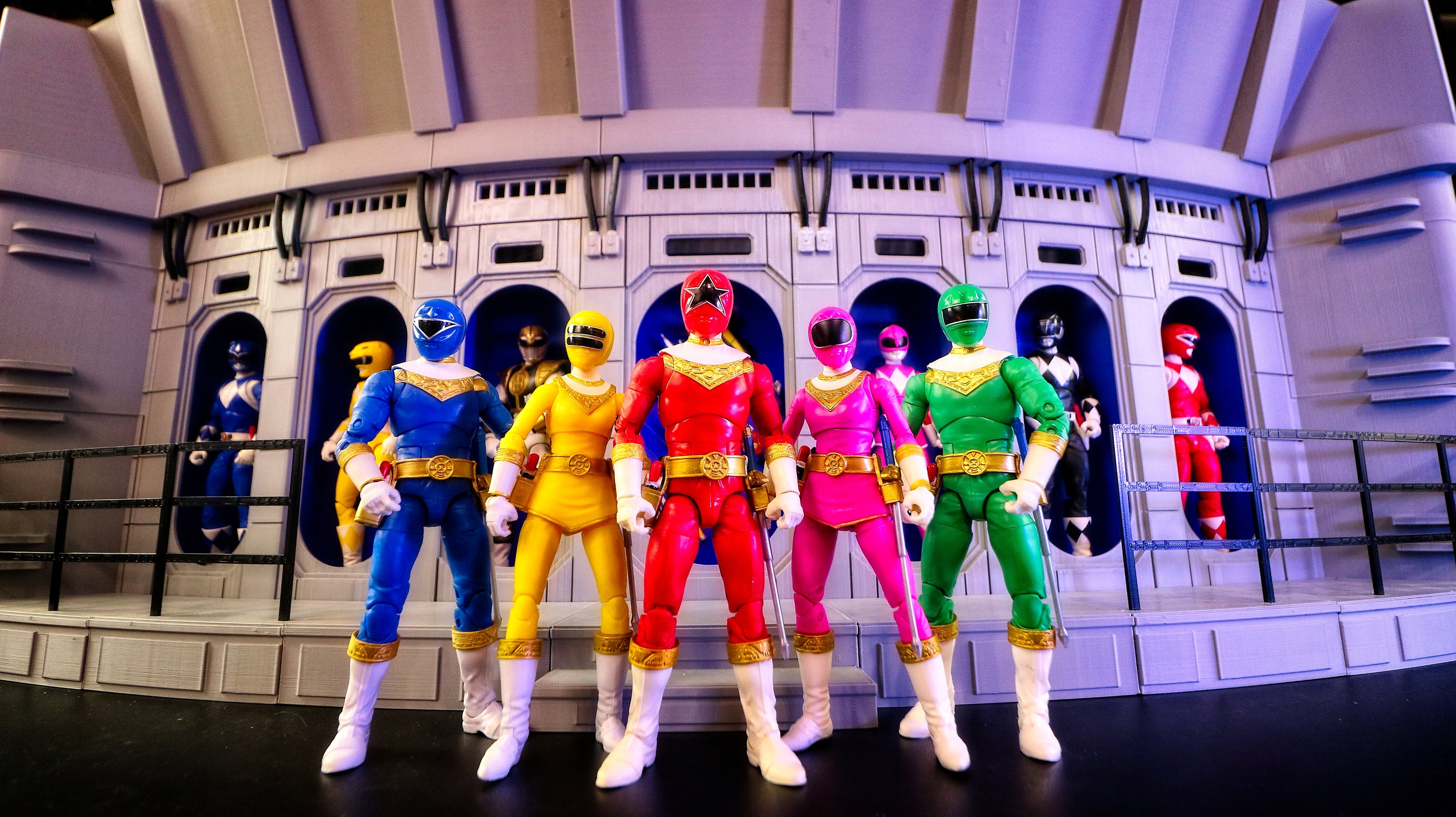 Power Chamber - LARGE Diorama Kit - Etsy