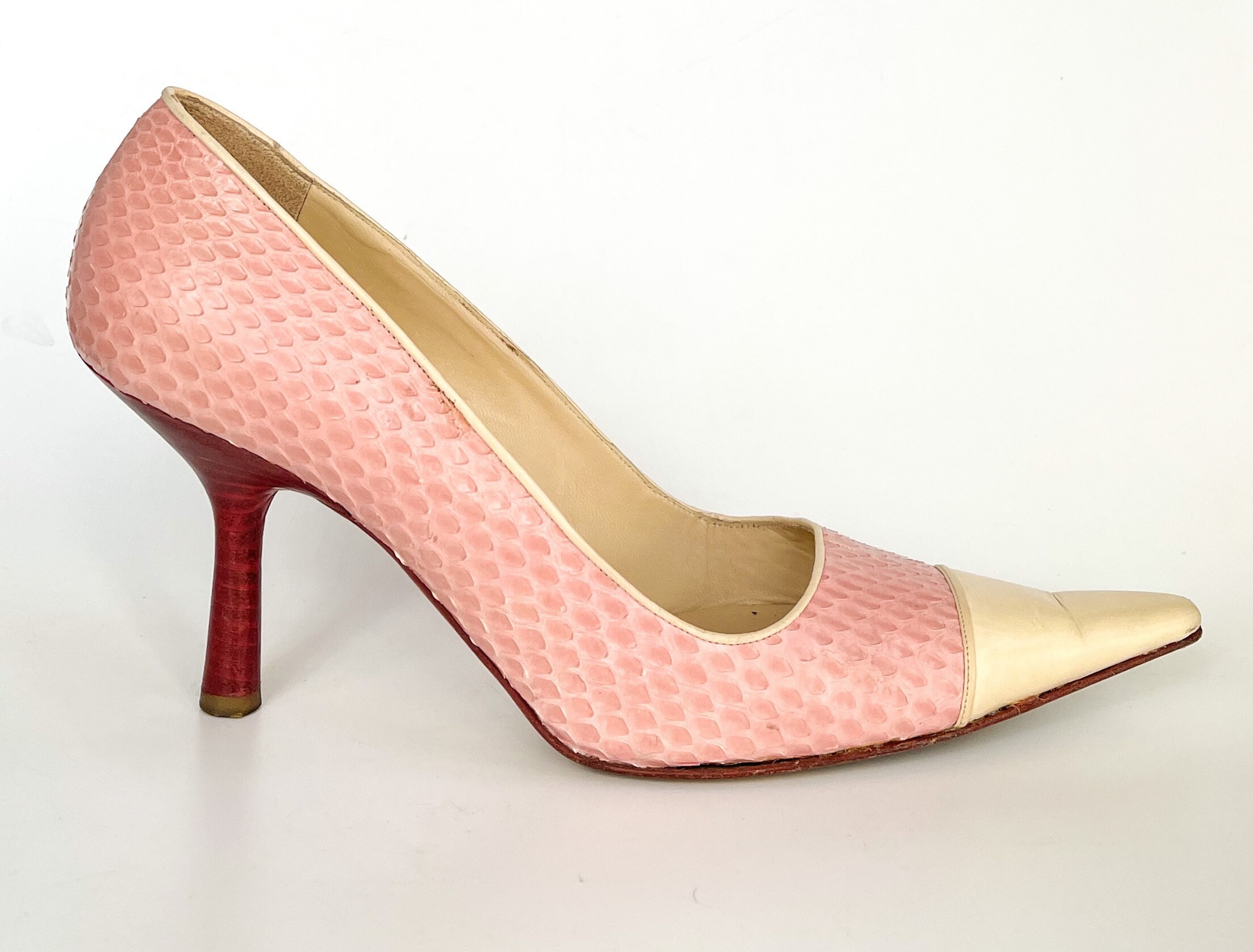 Vintage Chanel Two Tone White Pink Shoes Classic Chanel Heels Sz 40 ...