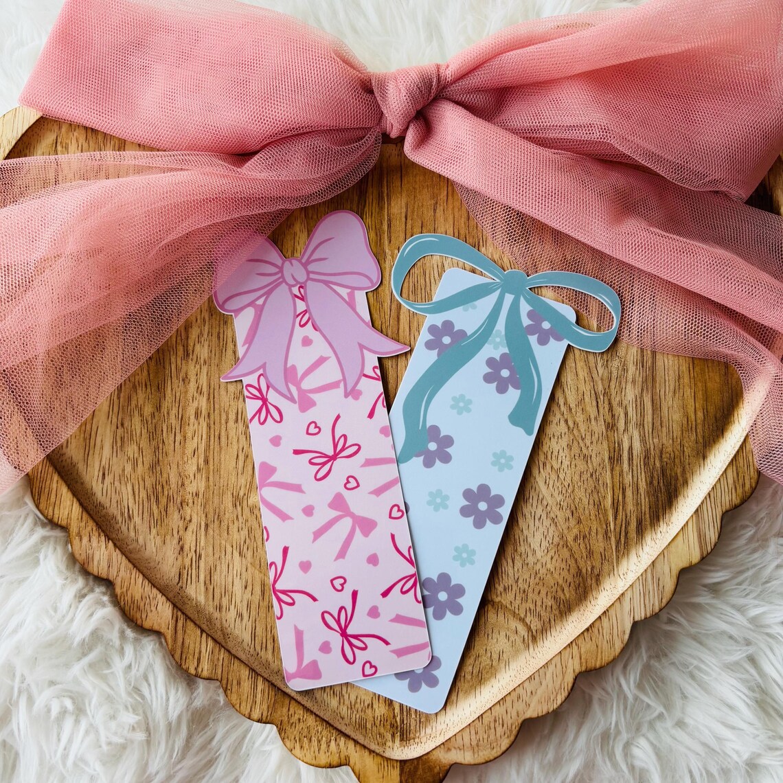 Handmade Bow Bookmark: Laminated Book Lover Gift - Etsy