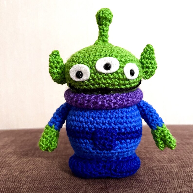 Green Alien Crochet Pattern - Etsy