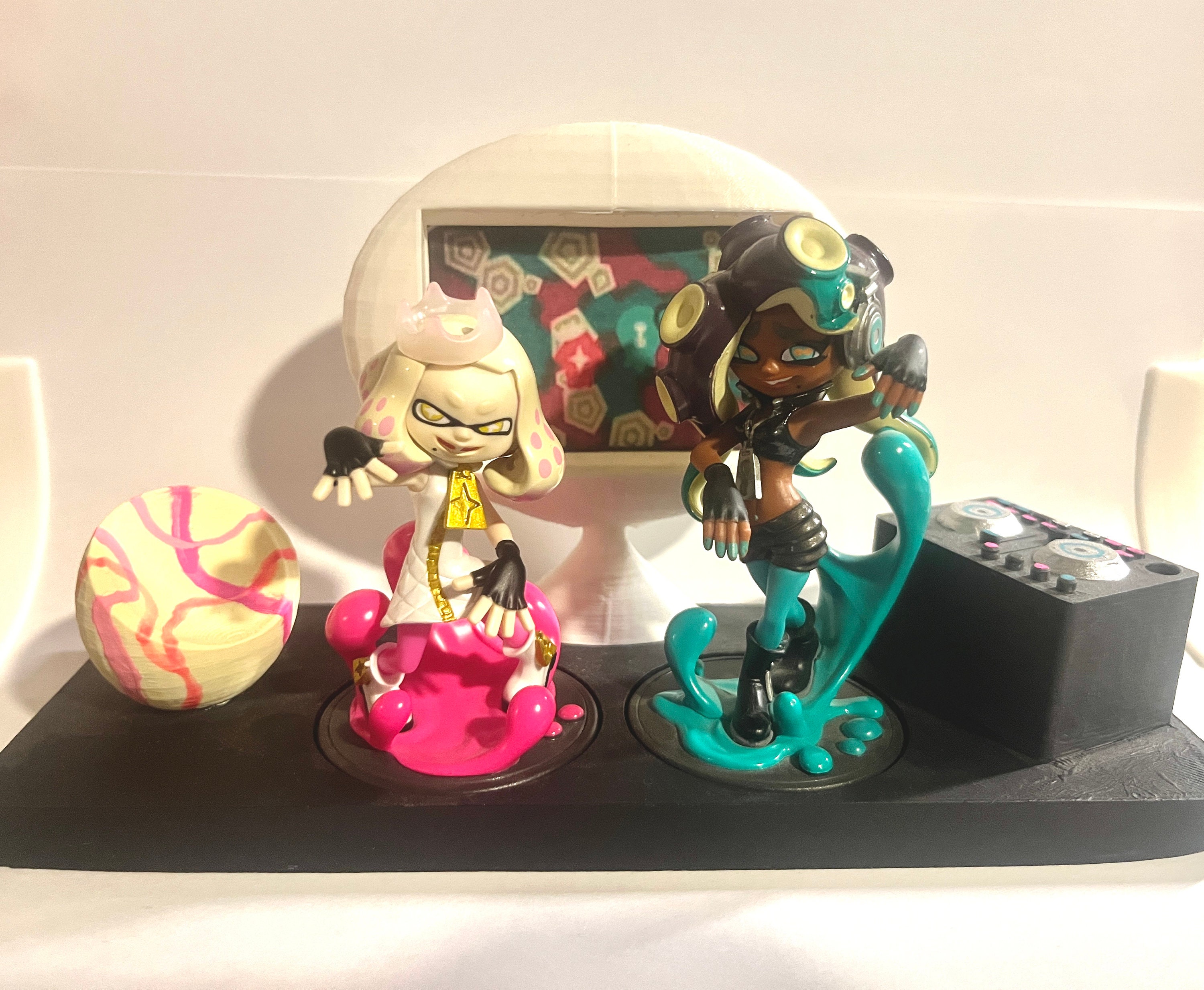 Splatoon off the Hook Amiibo Stand - Etsy