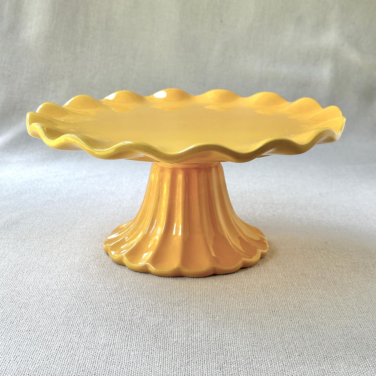 Vintage Yellow Cake Plate Stand , Pedestal With Wavy, Ruffled Edge ...