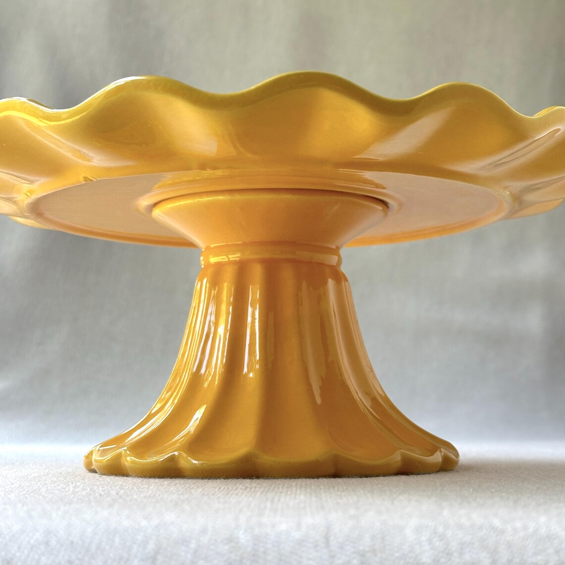 Vintage Yellow Cake Plate Stand , Pedestal With Wavy, Ruffled Edge ...