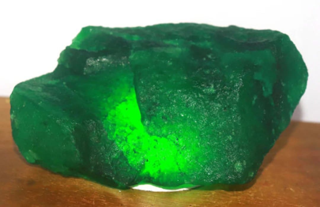 Raw Green Emerald Rough Stone 2600 Carat Uncut Rough Emerald Raw Rough Loose Gemstone - Etsy