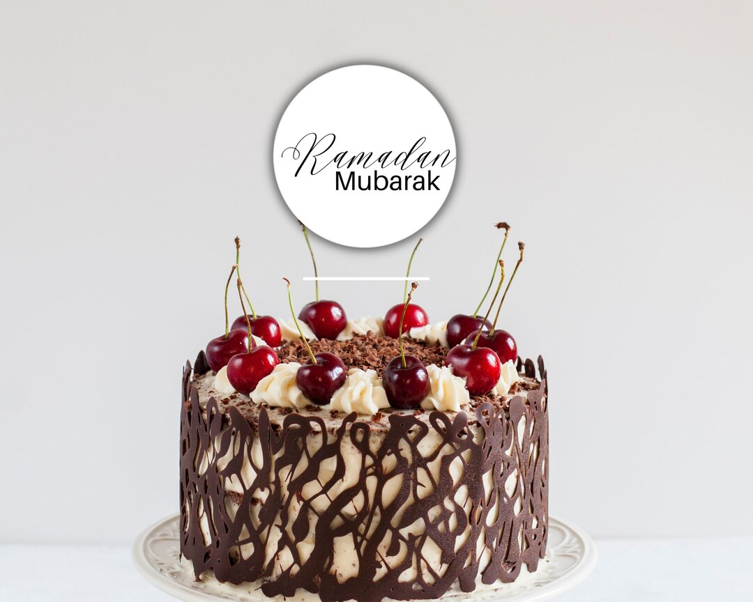 Round Ramadan Mubarak 5" X 5" Cake Topper With Matching 2" X 2" Cupcake ...