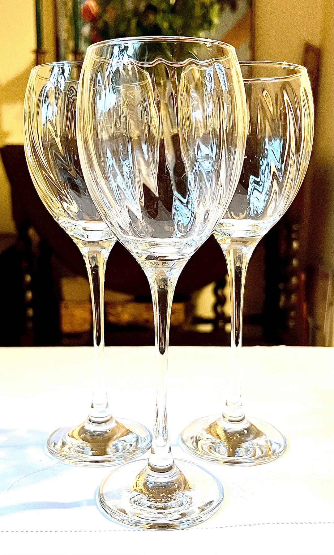 What Is Swirl Wine Glass at Wendy Noland blog
