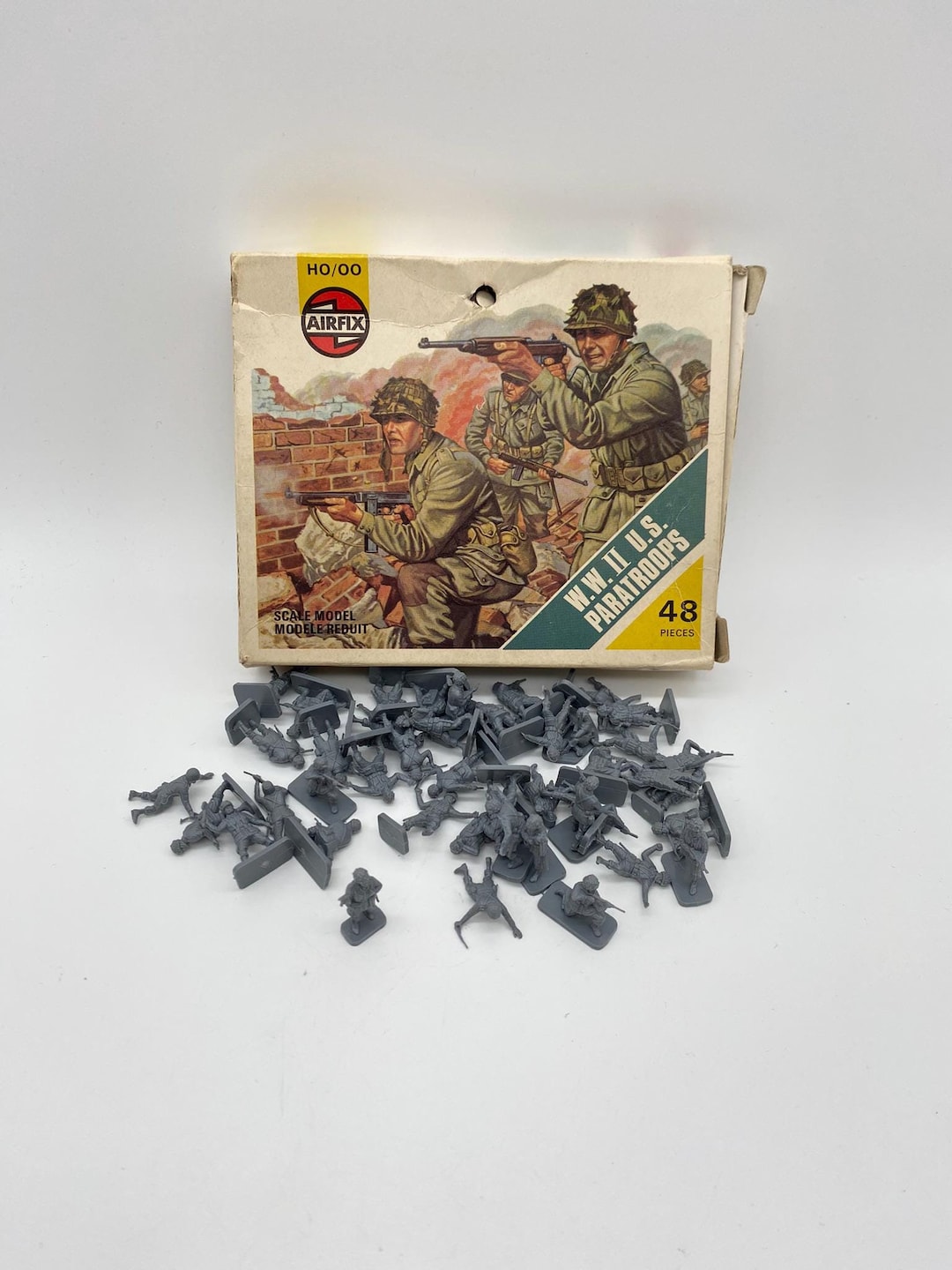 Vintage Airfix Model Figures | WWII U.S. Paratroopers | 44 Pieces (out ...
