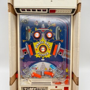 Vintage Pinball Machine 1970s Tomy Electric Pinngg Ball Flipper in ...