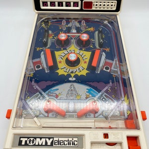 Vintage Pinball Machine 1970s Tomy Electric Pinngg Ball Flipper in ...