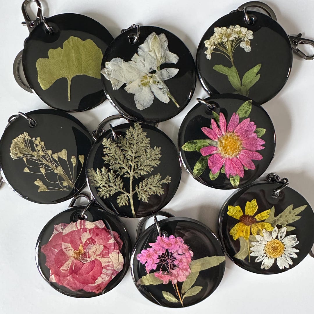 Floral Bag Charm | Dried Flower Art, Preserved Flowers, Real Flower ...