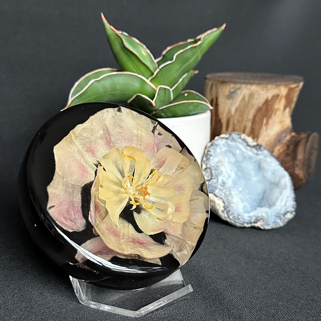 Tulip Epoxy Resin Art | One-of-a-kind, Sustainable and Local, Real ...