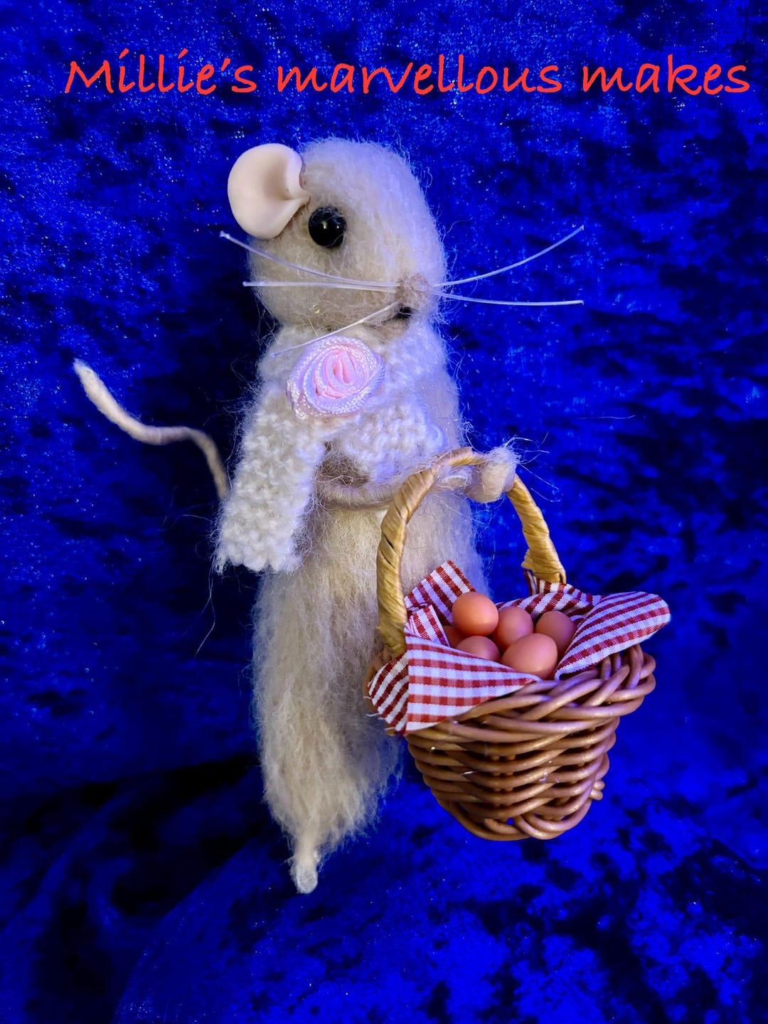 Needle Felted Mouse millie Mouse Collecting Eggs - Etsy