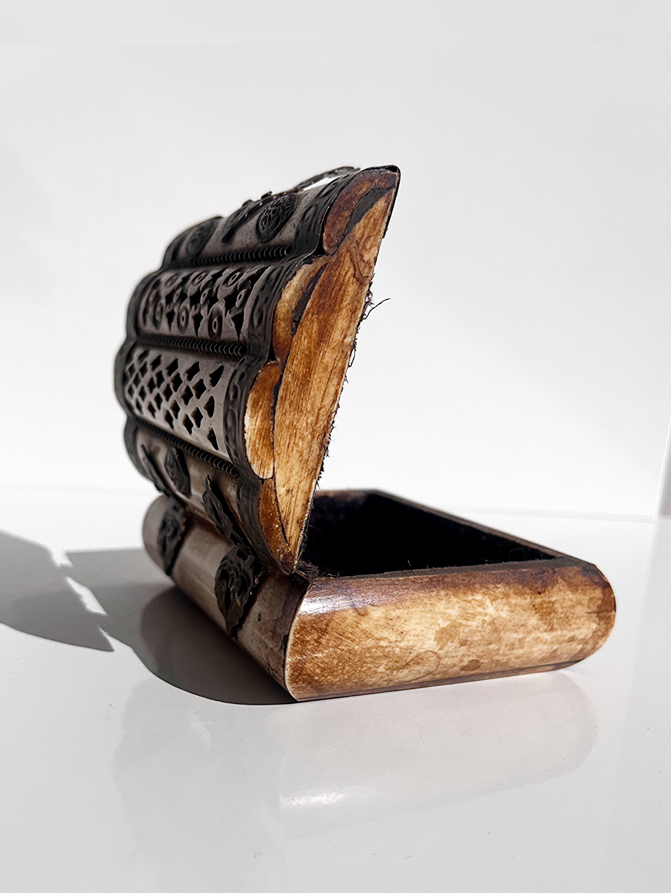 Vintage Indian Camel Bone Jewelry Box, Handmade Bone Jewelry Box Bone ...