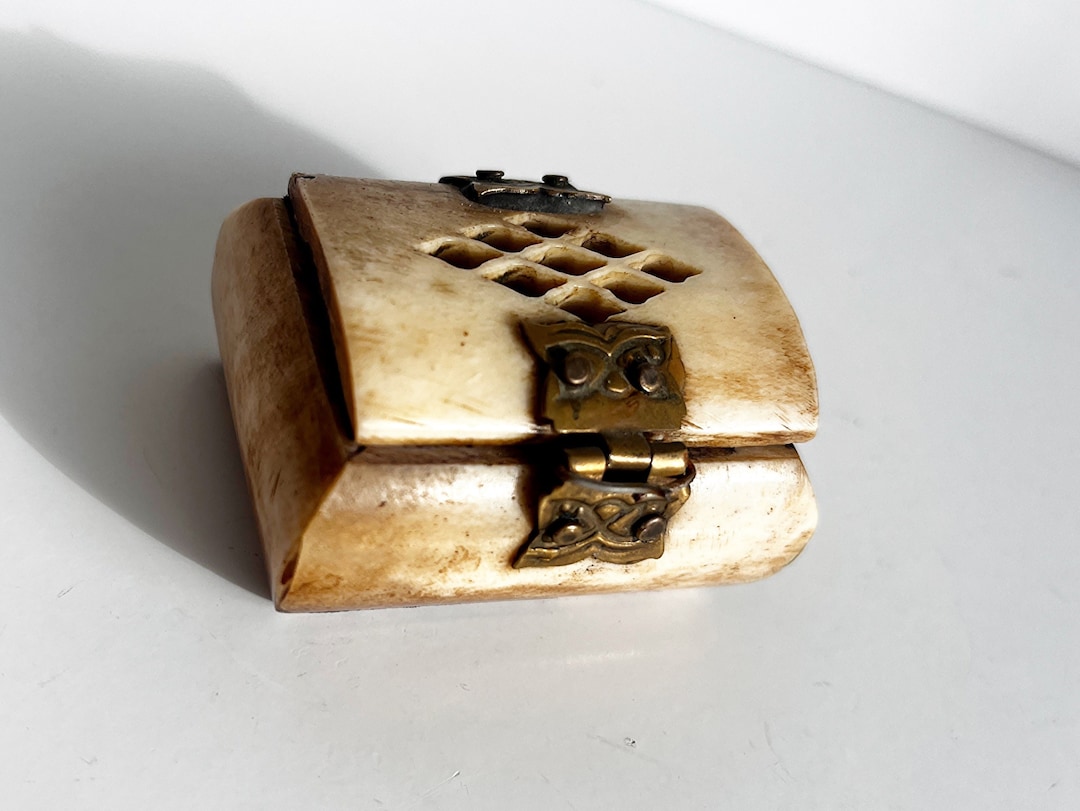 Vintage Handcrafted Bone Jewelry Box, Vintage Camel Bone Jewelry Box ...